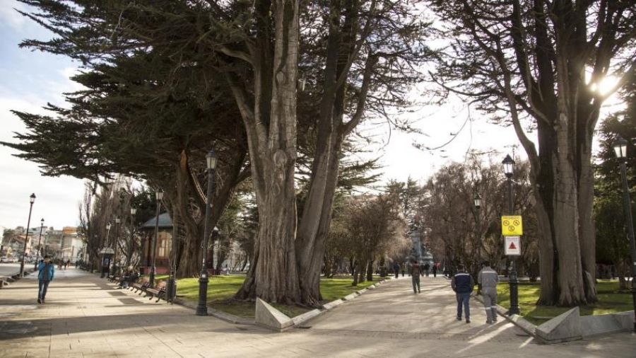 Muñoz Gamero Square, Attractions Guide of Punta Arenas City. Punta ...
