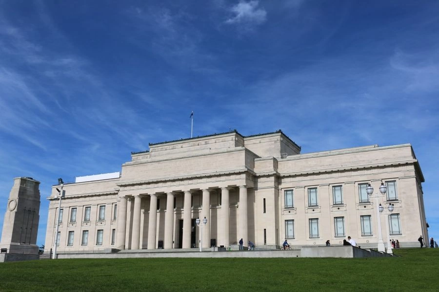 Auckland War Memorial Museum, New Zealand. Guide and information, what ...