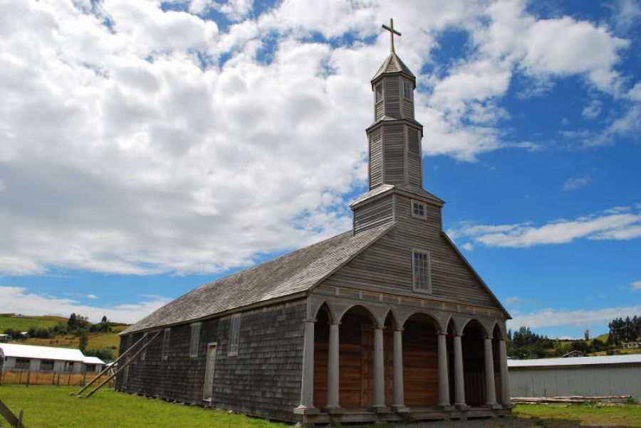 Adachildo Church. Guide to the Churches of Chiloe. Chiloe - CHILE
